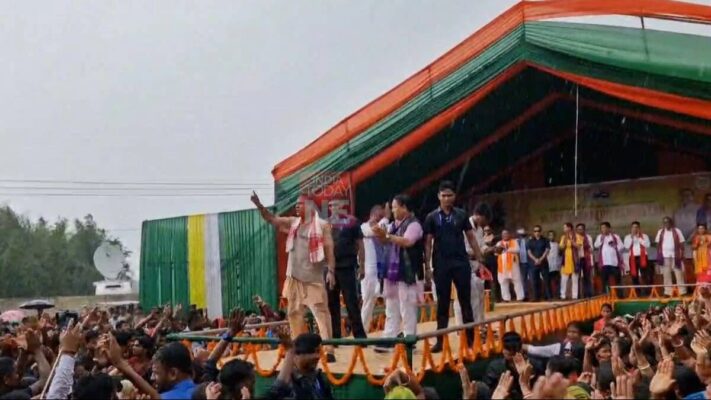 Assam CM Sarma Dances in Rain at Kokrajhar Campaign Rally - North East ...